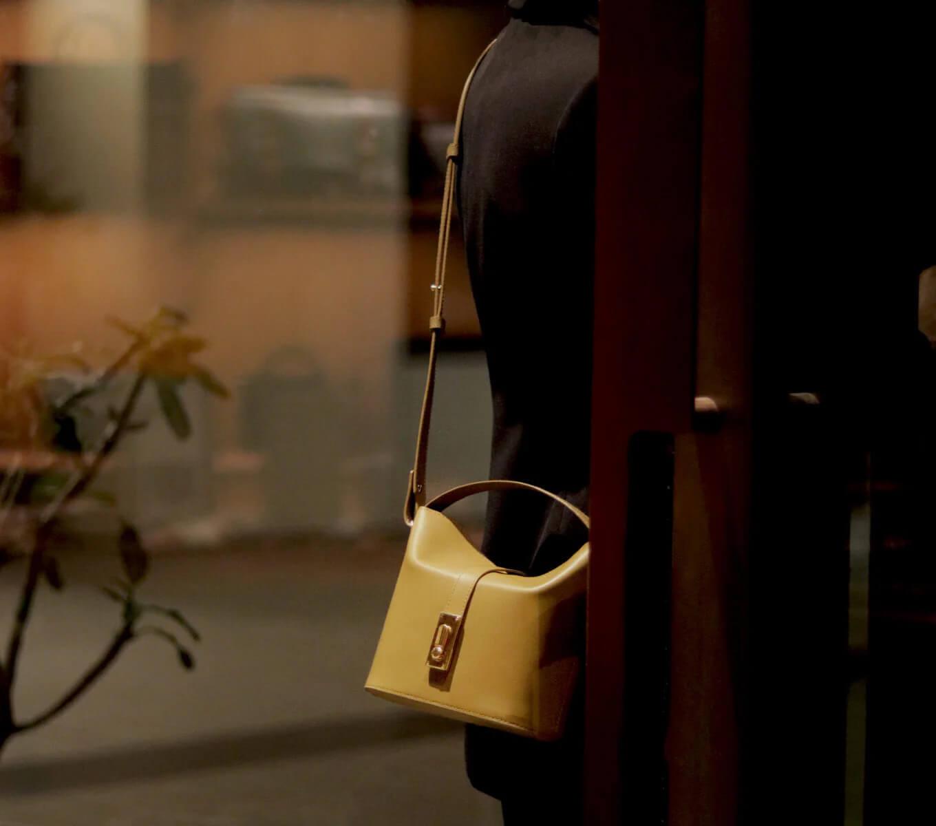 Buy Mae Sling Bag Online | Stylish & Functional Accessory – NAPPA DORI